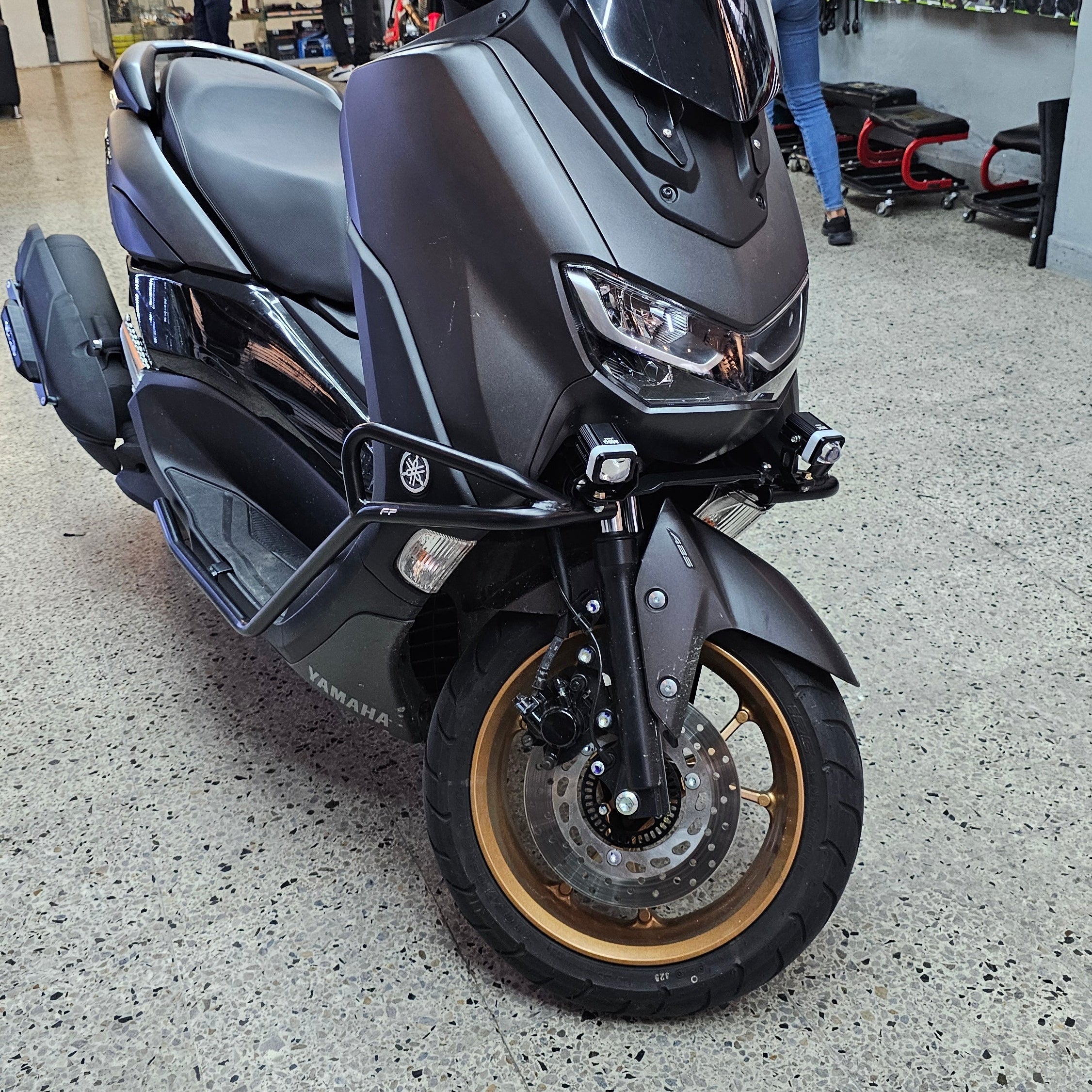 DEFENSAS CON SLIDERS FP YAMAHA NMAX CONNECTED – Welc Power